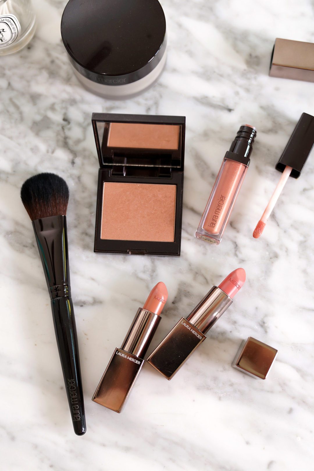 Best of Laura Mercier - The Beauty Look Book
