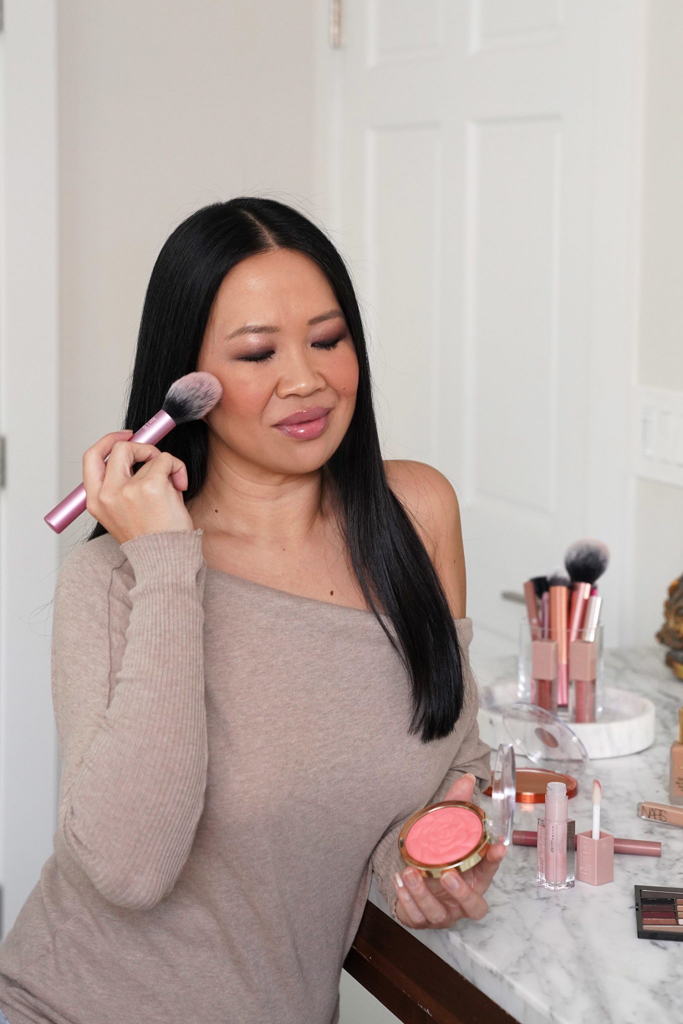 Favorite Holiday Long-Wear Makeup Essentials - The Beauty Look Book