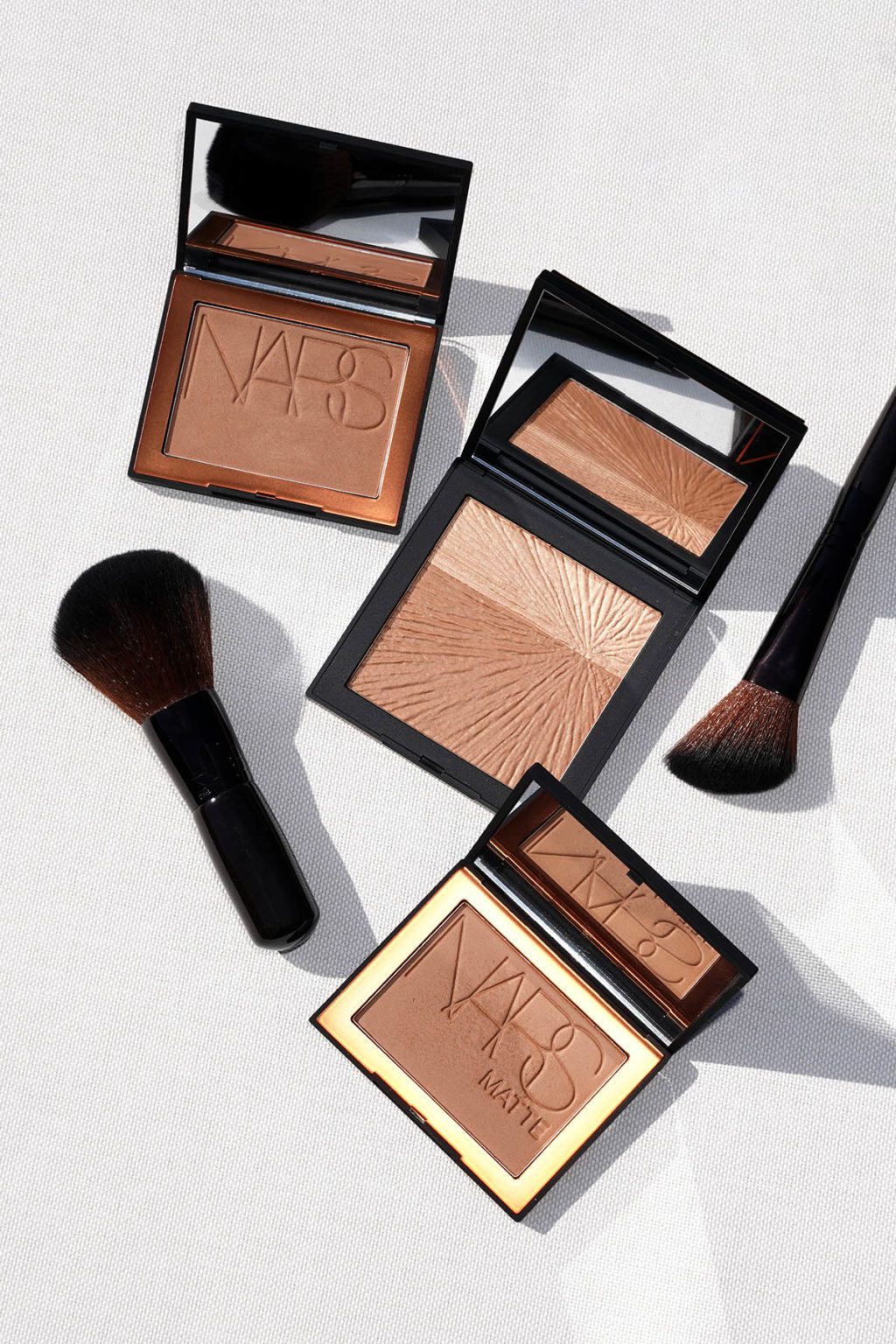 Soft Bronze Makeup for a Natural Glow - The Beauty Look Book