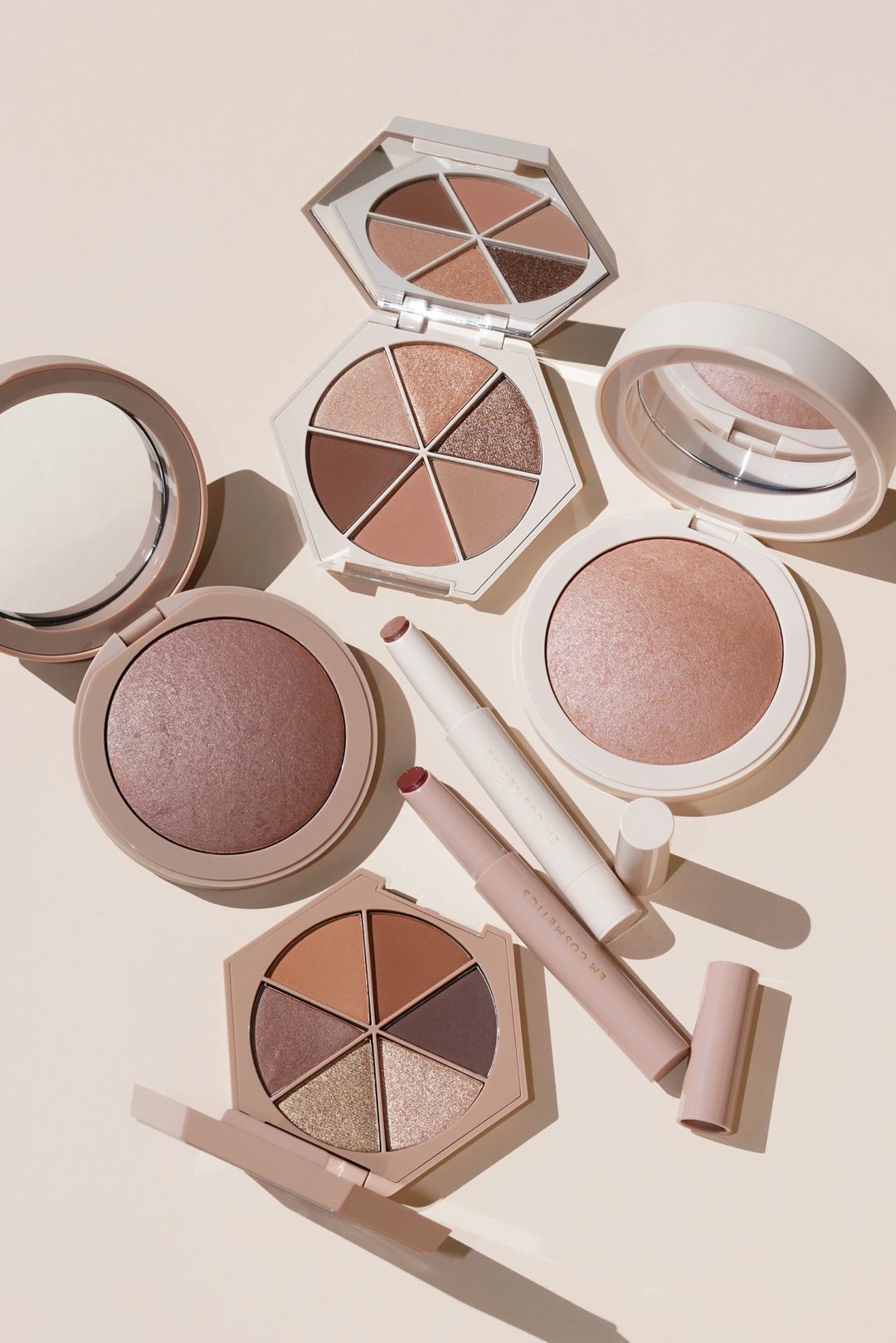 EM Cosmetics Masterpiece Collection - The Beauty Look Book