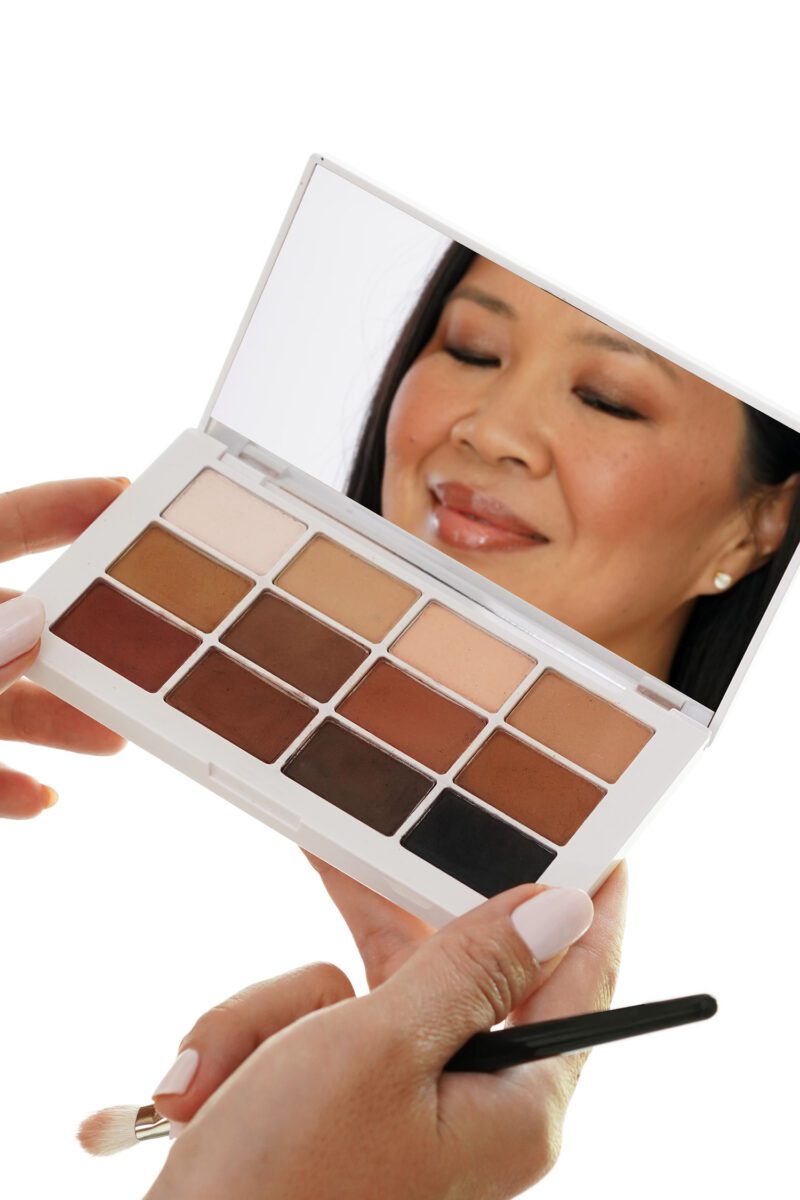 Latte Makeup - The Beauty Look Book