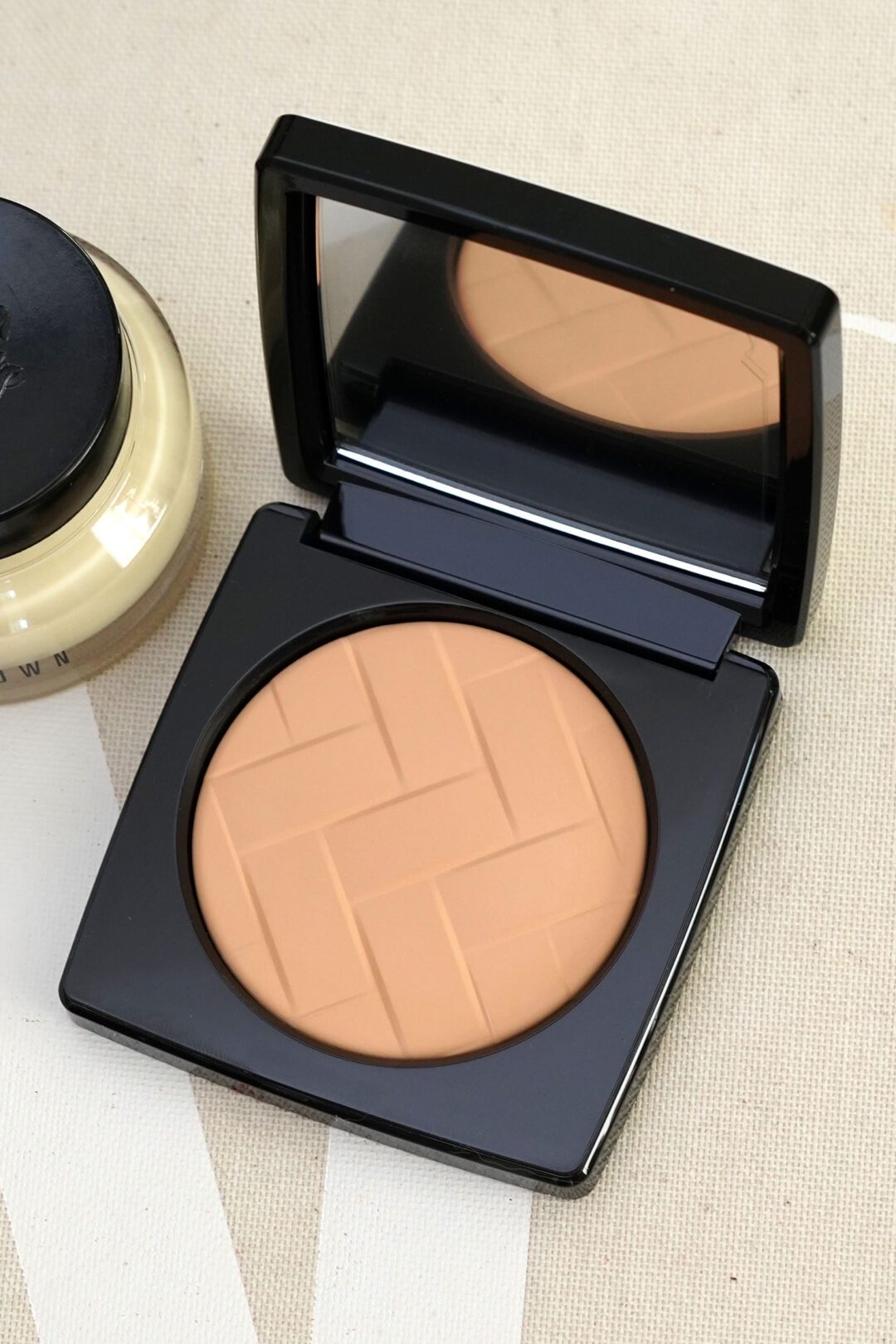 Bobbi Brown Vitamin Enriched Skin Tint + Powder - The Beauty Look Book