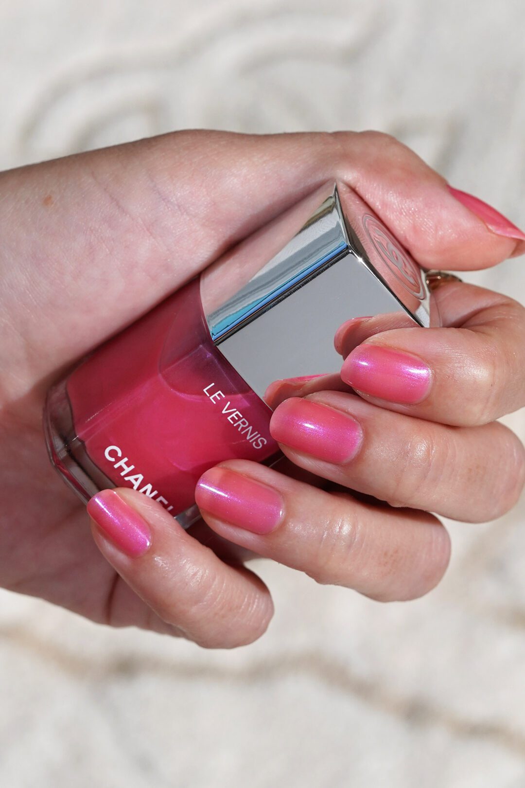 New Chanel Le Vernis for Summer 2025 - The Beauty Look Book